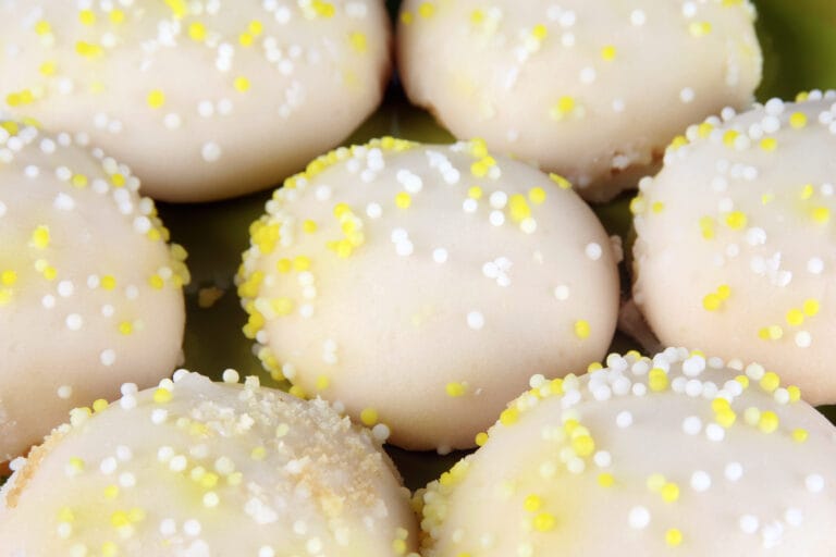 3 EASY & QUICK Christmas Cookie Recipes - The Gardening Dad